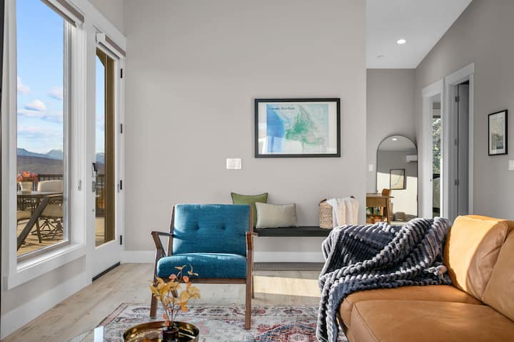 The Ski View - Wenatchee, WA