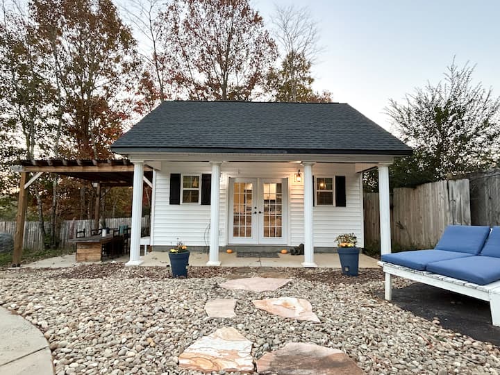 Blue Ridge Bungalow | 15 Mins To Downtown Avl - Weaverville, NC