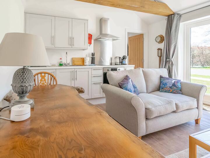 The Sett - Uk34797 - Bourne