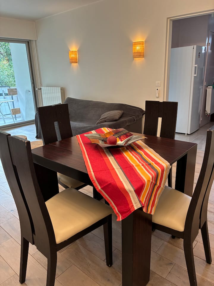 Bel Appartement Dans Résidence Avec Piscine - Anglet