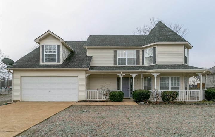 Beautiful Home - 5 Min To Gm - Columbia, TN