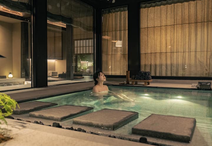 安吉士家 2bed Room/ 야외대형욕조/ 사계절 온수/디자인 한옥 -