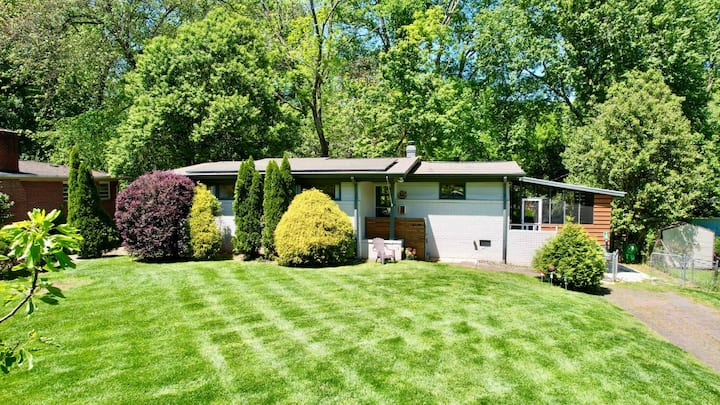 Best House In The Neighborhood! Book Now! - Charlotte, NC
