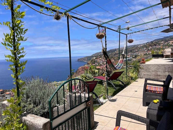 Madeira Pearl: Breathtaking Atlantic Ocean Views - Madeira