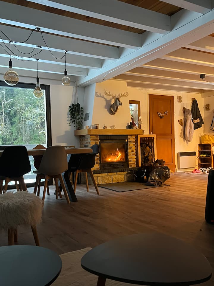 Maison Chaleureuse Avec Cheminée - Aiguebelle