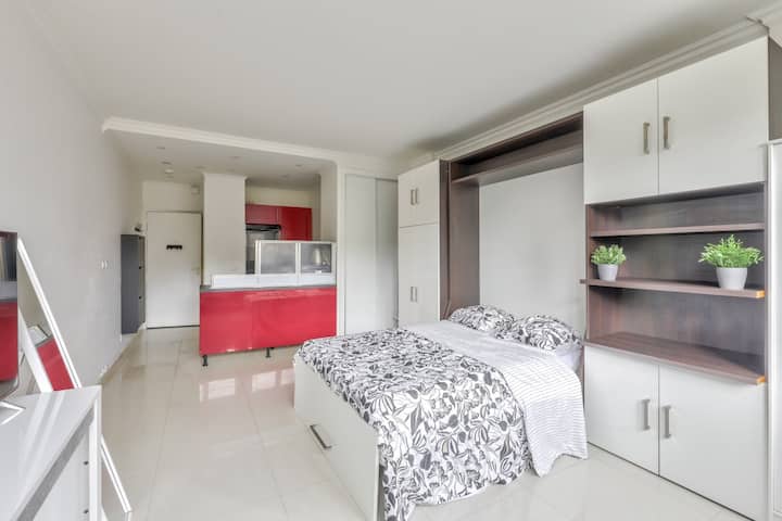 Excellent Location, Close To Paris-la Défense - Puteaux
