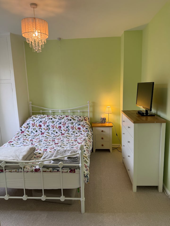 Comfortable Double Room - Northampton