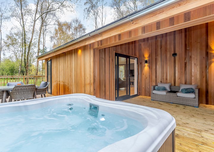 Florence - Elton Hall and Gardens