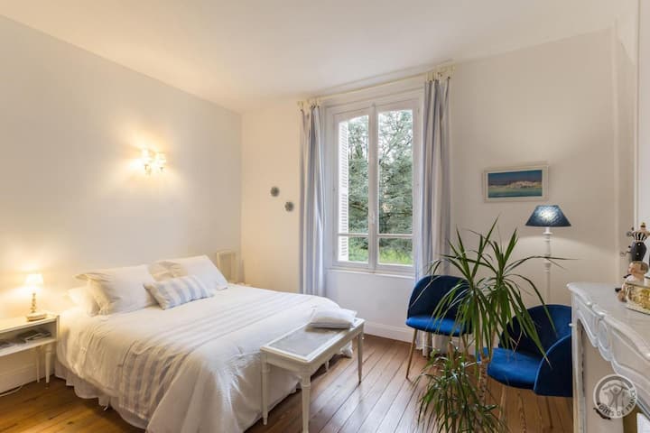 Chambre Bleue à La Campagne, 6 Minutes De Lisieux. - Lisieux