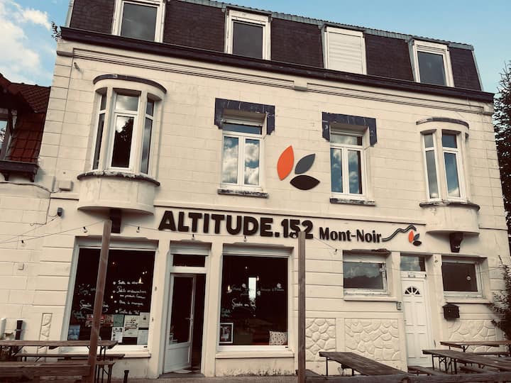 La Cachette Verte
( 4 Personnes + 1) - Bailleul