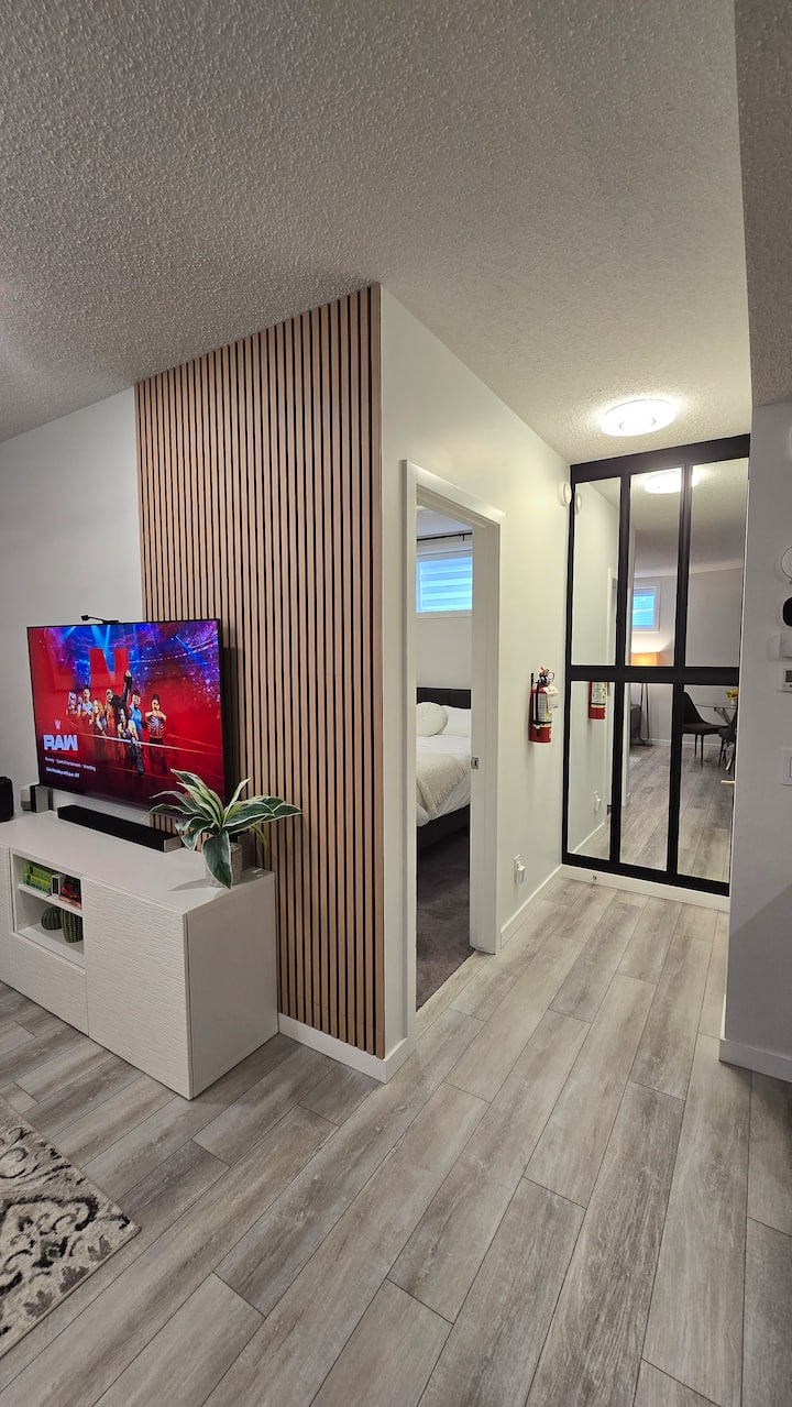 Luxurious And Spacious 2br Suite W/ Self Check-in - Alberta