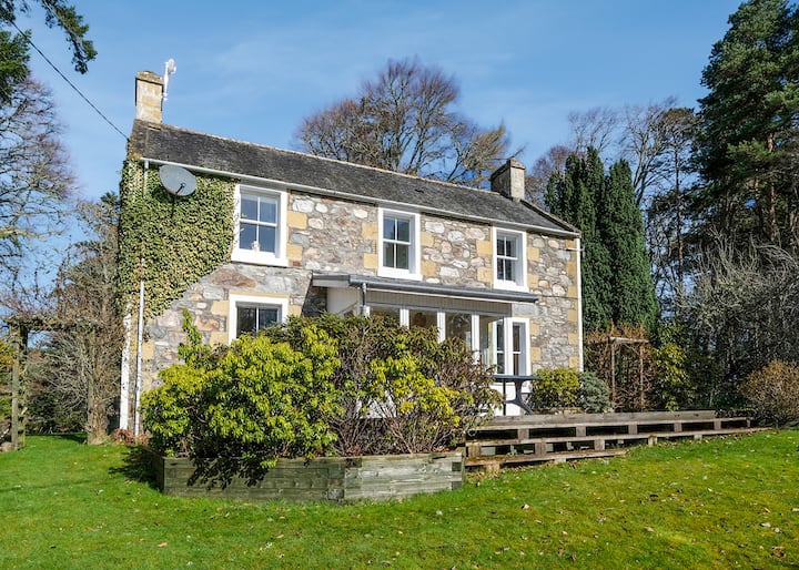 Carron Cottage - Alladale Wilderness Reserve