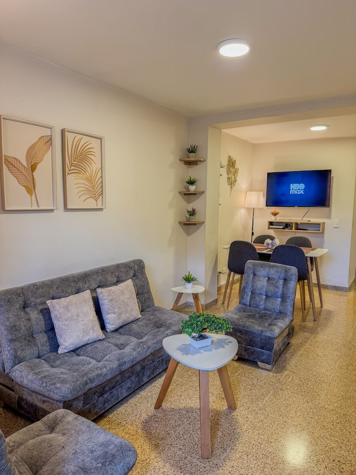 2br House + Terrace + 463mbps Wifi | Metro - Medellín