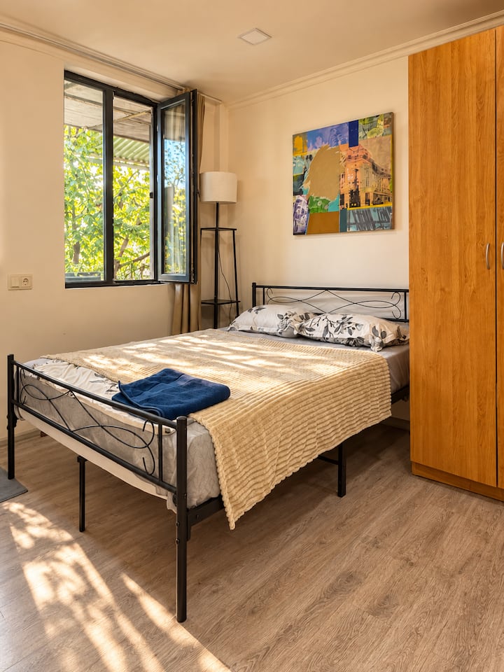 3. A Cozy Studio Near The City Center - Erevan