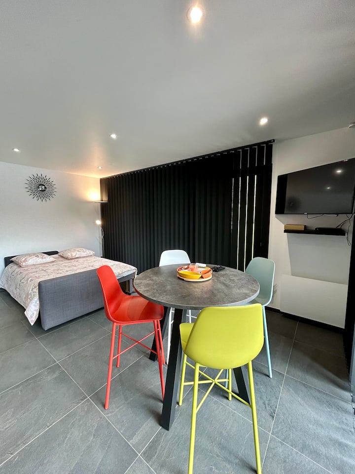 Studio Cosy Avec Piscine Chauffée & Terrasse - Chaumont