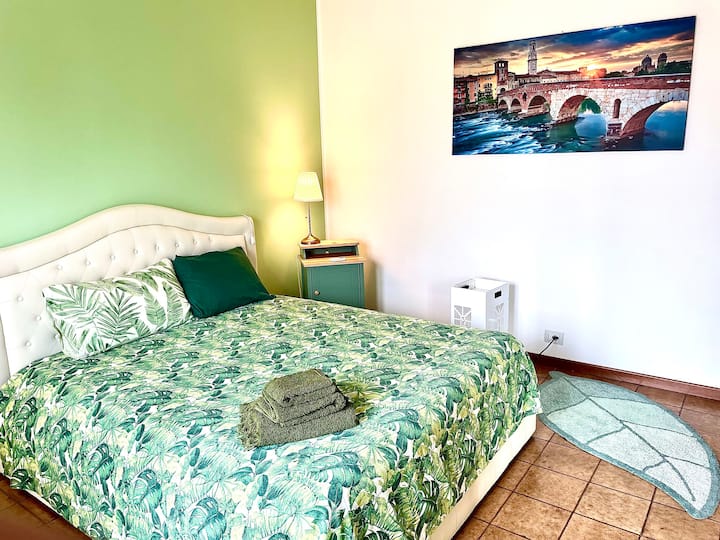 [Wide Shared Apartment Next To Verona City Center] - Bussolengo