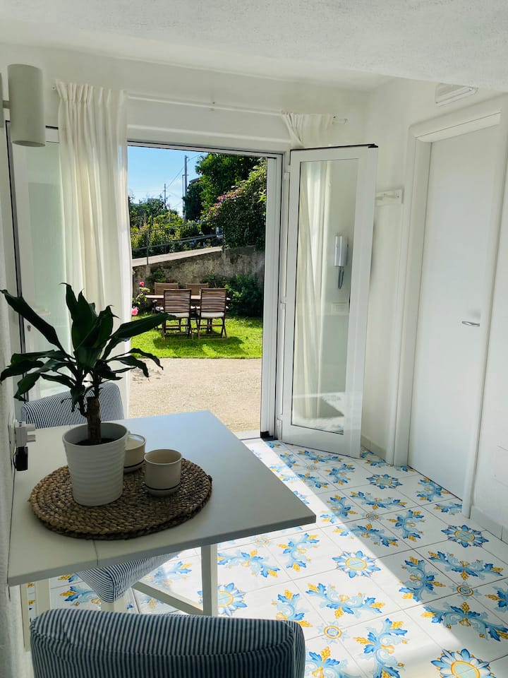 Grazioso Monolocale  Nella Villa Nolelù - Ischia