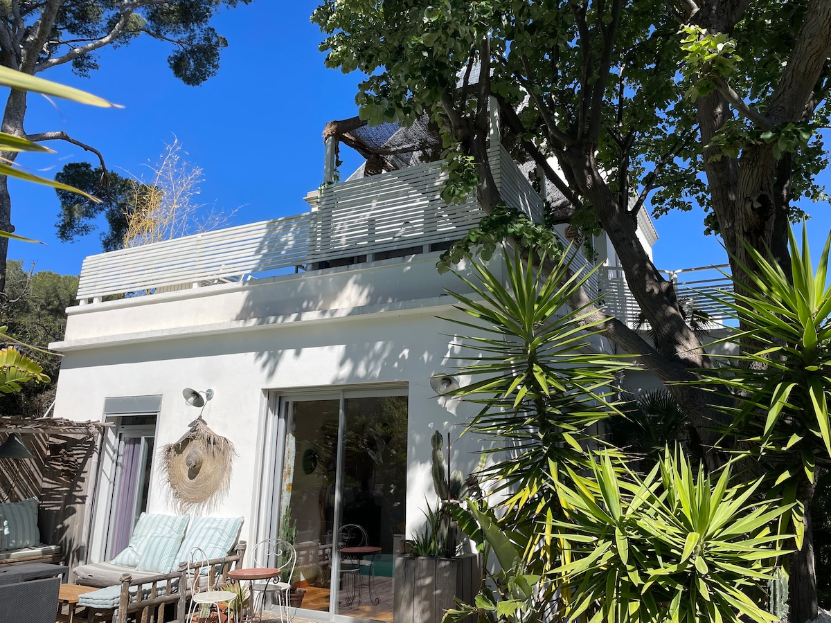 Casa a 300 metros de la playa, jardín exótico piscina - Casas de campo ...