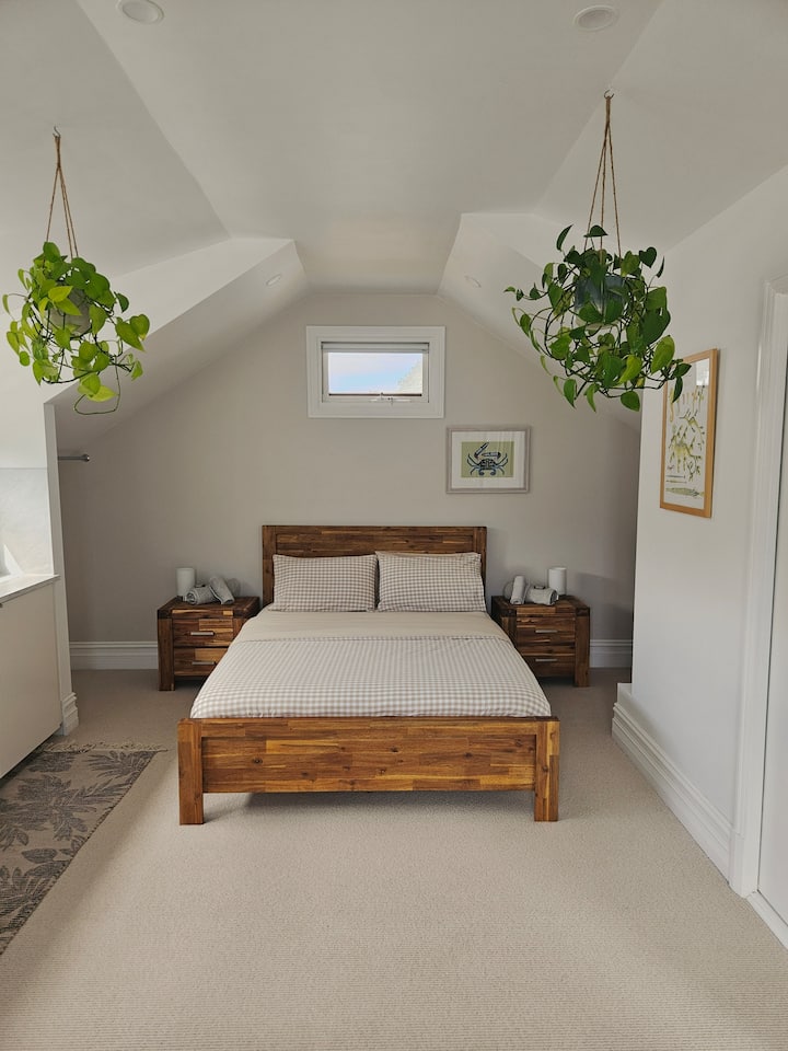 Sun-lit, Modern Studio In Shenton Park - Perth