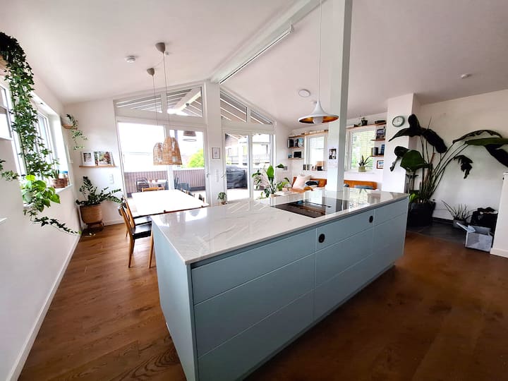 Sonniges Haus Am See, Große Terrasse, Zentral - 阿特湖