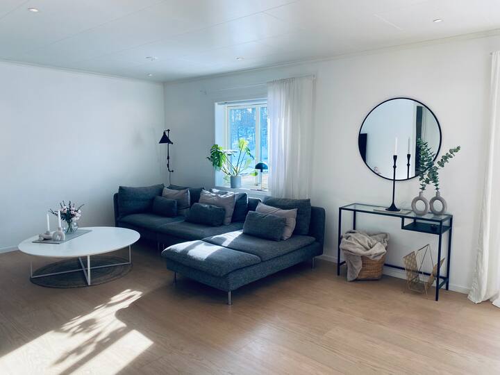 Trevlig Villa Med öPpen Spis Och Trädgård Centralt - Söderhamn