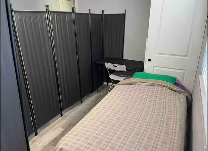 Semi Private Room - San Leandro, CA