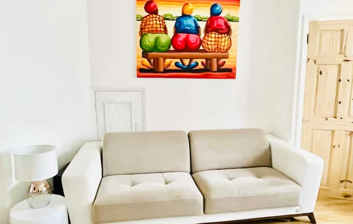 Art Lover’s Stay - Enfield