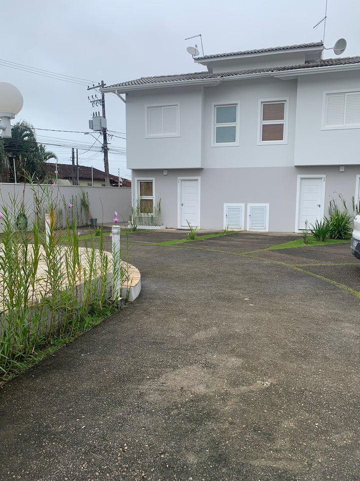 Linda Casa Em Condomínio Pertinho Da Praia - Caraguatatuba