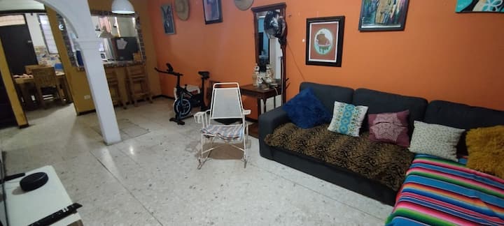 Casa En Primer Piso Distrito Tec - Monterrey