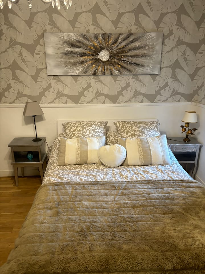 Chambre Baroque Dans Authentique Maison De Village - Salon-de-Provence