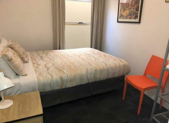 Double Backpackers Hostel Room With Ensuite - Sydney