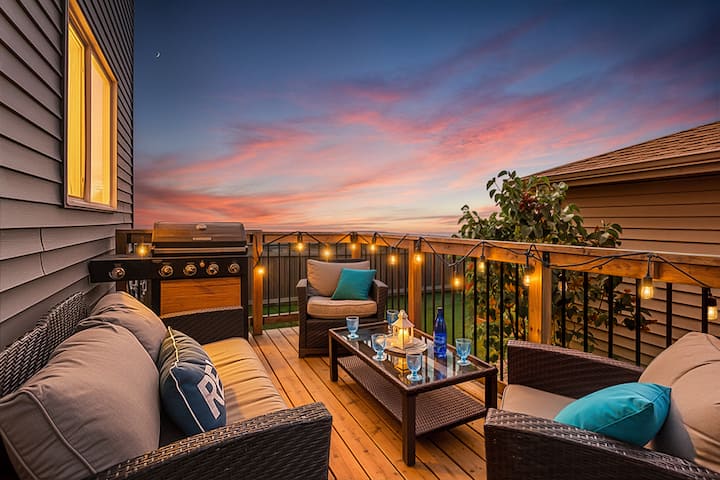 Jungle Escape: Family Fun, Games, Ac, King Bed - Edmonton