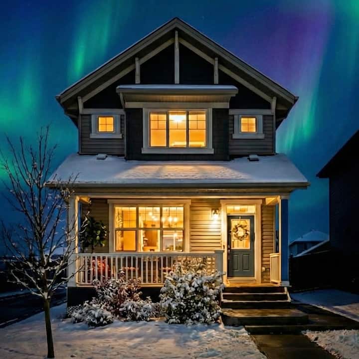 Jungle Theme With King Bed, Games & Fireplace - Edmonton