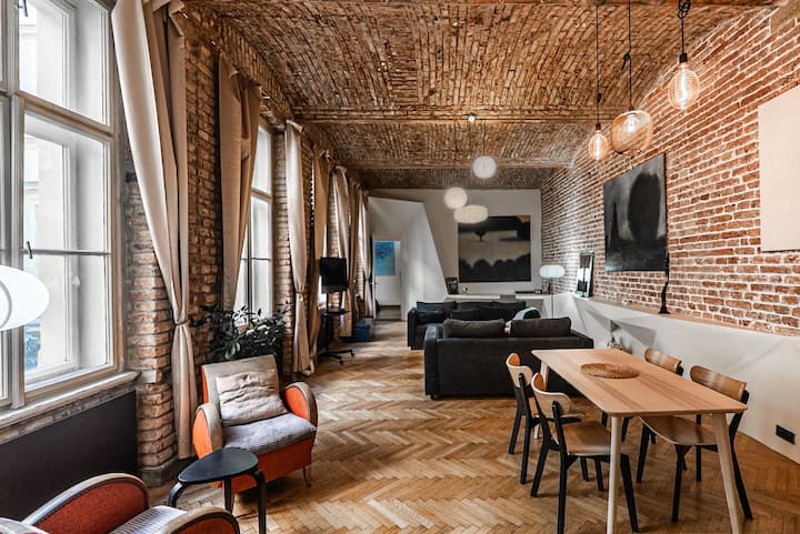 Exquisite Spacious Loft In Prague Centre - Prague