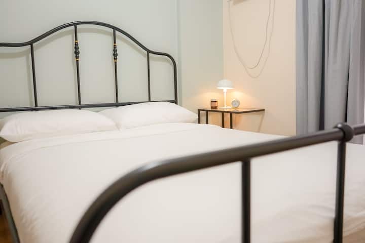 Lovely 2 Br Condo In Alea Residence - Imus