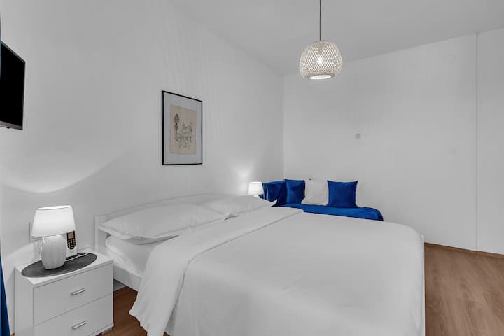 Cosy Apartment In The Centre - Baška Voda