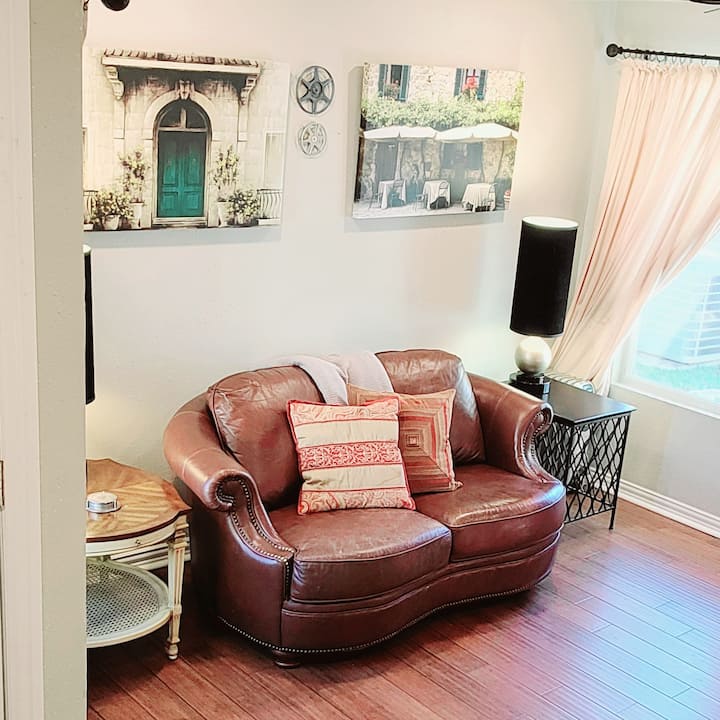 Glenwood Haus Studio - Wichita Falls, TX