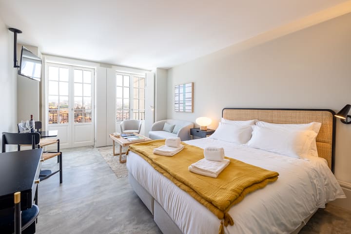 Boutique Studio Private Balcony Monumental View - Porto