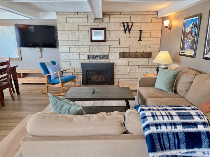 Wrangle In-dog Friendly& A Block Above Winthrop - Winthrop, WA