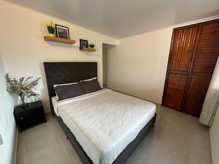 Large Apart - Fast Wi-fi - Central- Studio Indpte - Medellín