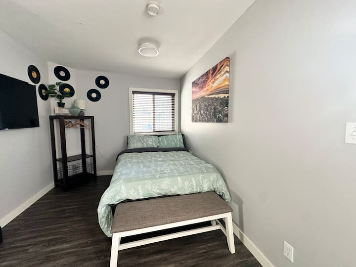 Themed Micro Suite For 2 Central - Lethbridge