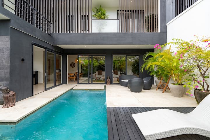Joy - Luxe 3br Canggu Villa | Rooftop & Pool - Bali