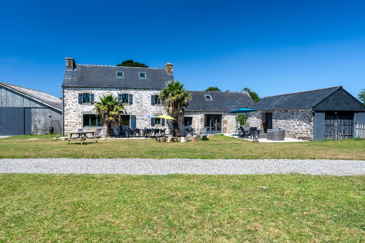 2 Gîtes Premiums: 22 Couchages, Piscine Chauffée - Ploudalmézeau