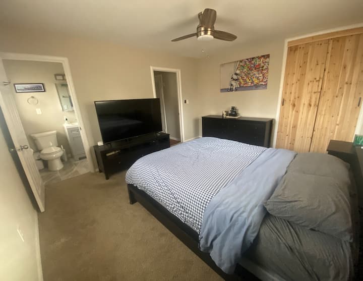 3 Private Rooms/2 Bathrooms In Spacious Home - Alexandria, VA