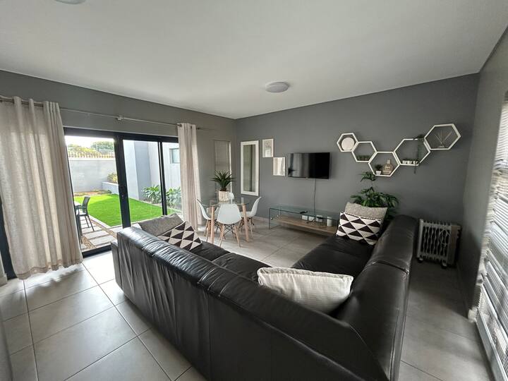 Langebaan Holiday Home - Langebaan