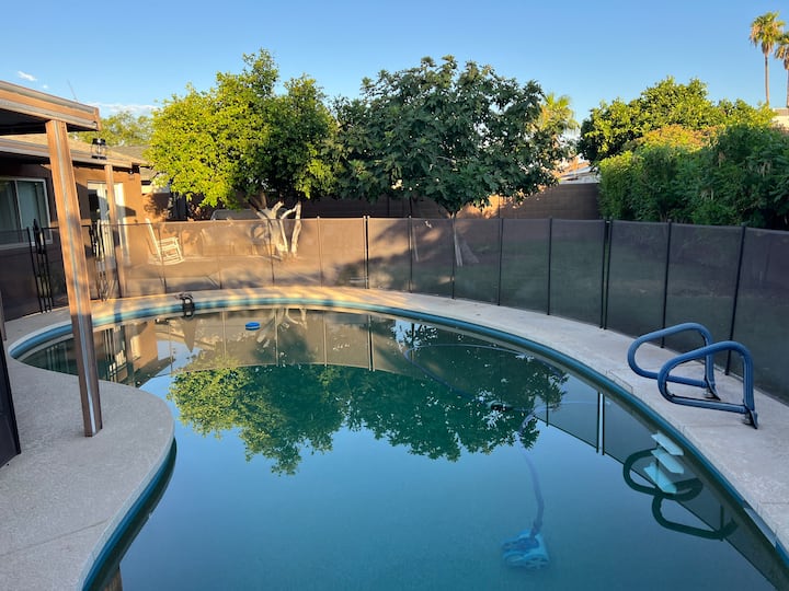 Private Retreat With Gym, Hot Tub, Pool & Playroom - Phoenix, AZ
