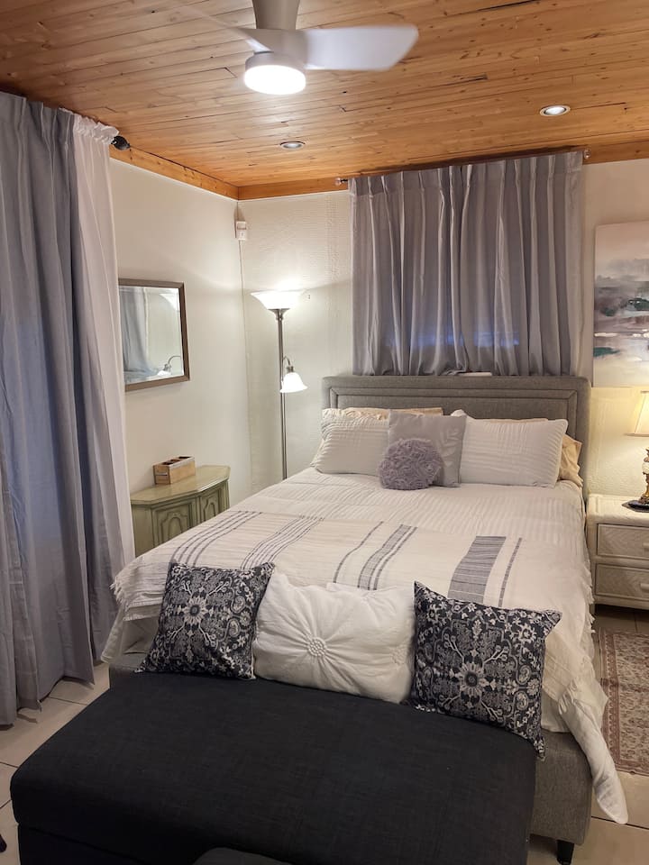 Private Mother-in-law Suite - Fort Lauderdale, FL