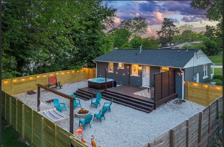 Hot Tub, Mini Golf, Fire Pit, Bbq And Games! - Raleigh, NC