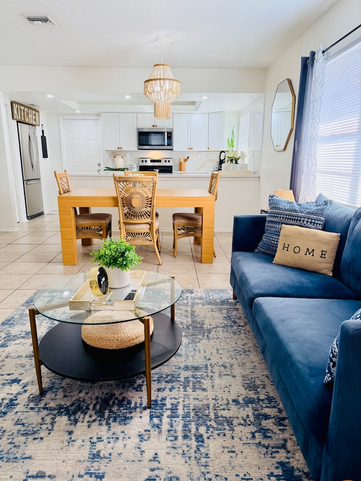 Modern Boho 2bed/2bath Home Close To Downtown. - Cape Coral, FL