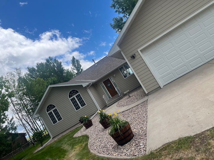 Missouri River Home- Home In Ulm Mt - Cascade, MT